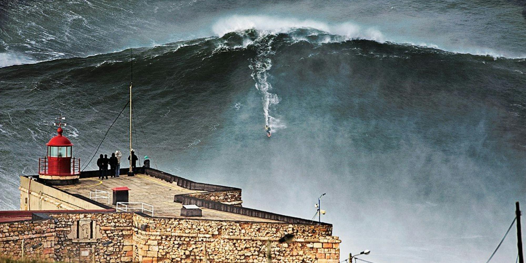 100 Foot Wave Topic Studios 100 Foot Wave Topic Studios